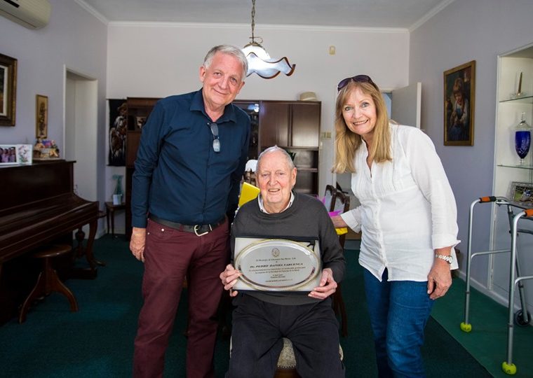 El municipio de Libertador entregó un reconocimiento al Dr. Pedro ...