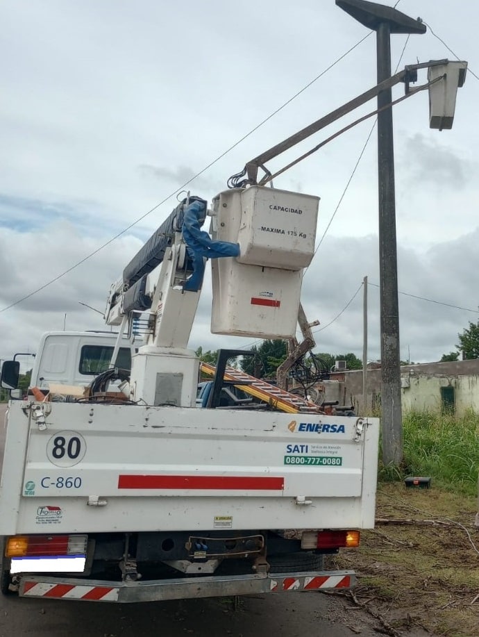 Falleció un operario de Enersa tras recibir una descarga eléctrica ...