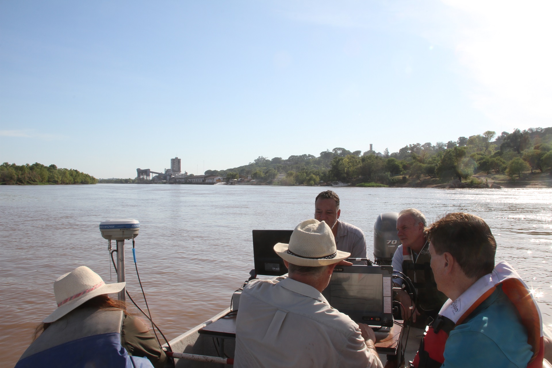 Comenzaron las tareas de estudio para el calado del puerto de Diamante ...