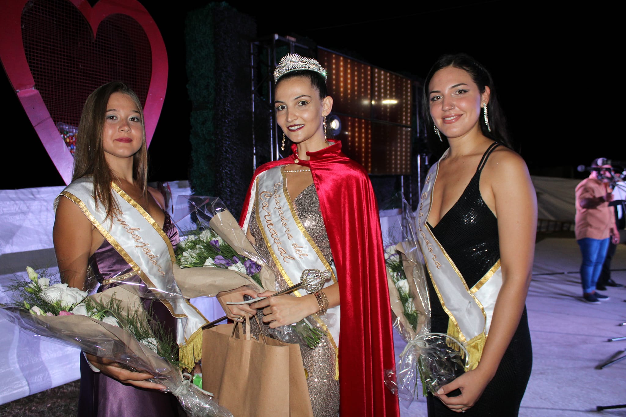 Nueva Embajadora del Carnaval 2024 en Hernández – Paralelo32 Nueva Embajadora del Carnaval 2024 en Hernández – Paralelo32